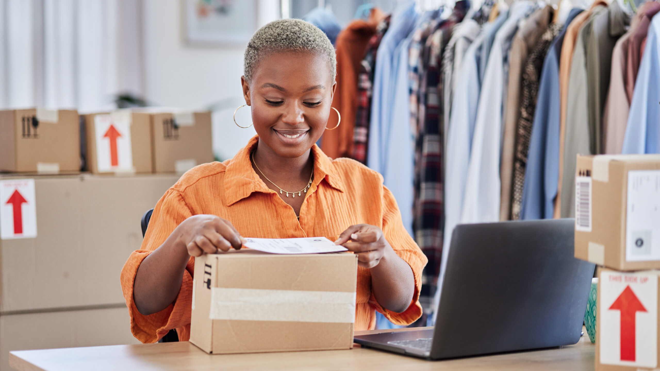 How to Source Fast Shipping Wholesale Clothing Suppliers